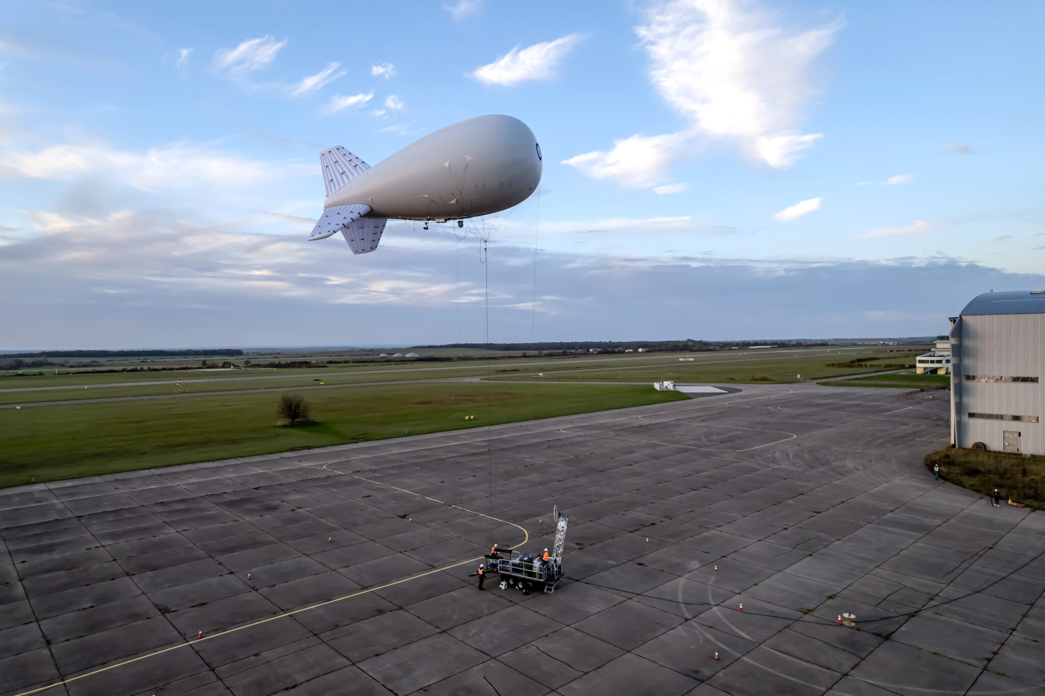 Surveillance tethered aerostat systems - Hemeria